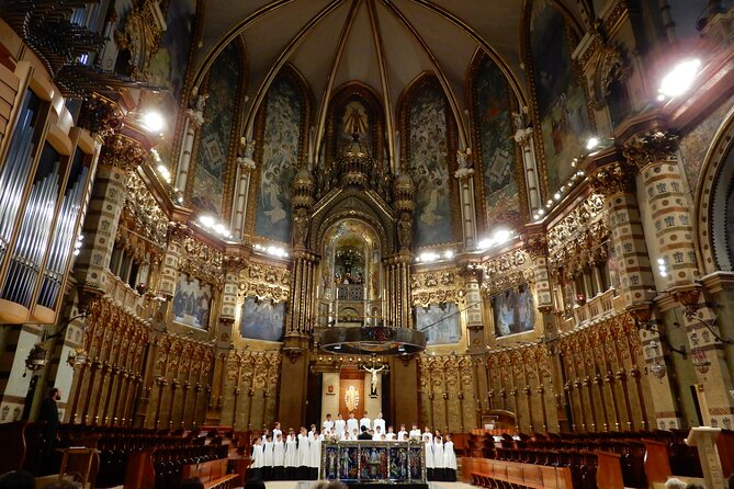 Montserrat Day Trip with Lunch and Wine Tasting from Barcelona - The Choir Performance and Spiritual Atmosphere