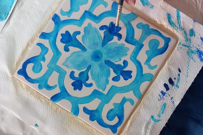 Painting of tiles & cocktails in Baixa do Porto - A Closer Look at the Experience