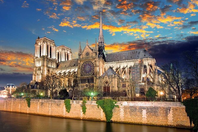 Paris Walking Tour , Historical Sites .