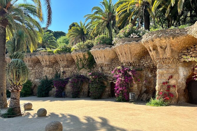 Park Guell Guided Tour with Skip the Line Ticket - What do travelers say about this experience?