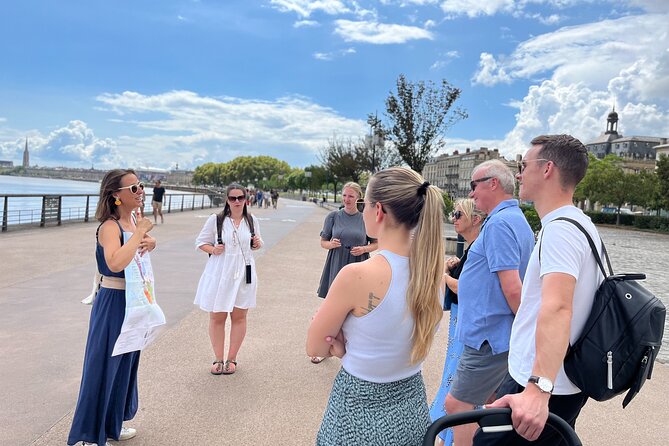 Private - Best of Bordeaux Walking Tour + Glass of Bordeaux Wine