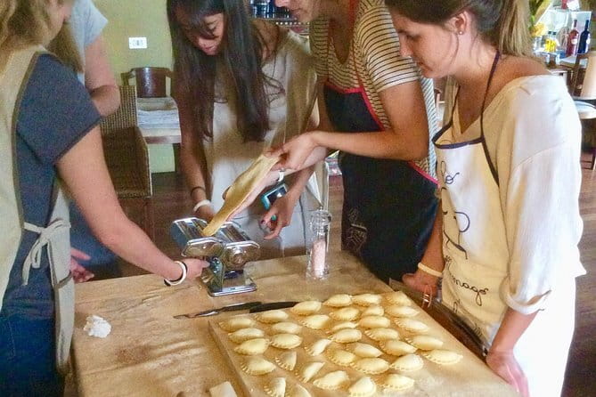 Private Cooking Class in a Florentine Villa with Transfer