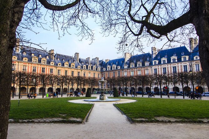 Private Tour in Italian of Paris: Centre, Montmartre, Louvre - Analyzing the Value