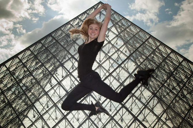 Professional Photo Shoot Walking Tour in Central Paris - What To Expect During the Photo Shoot