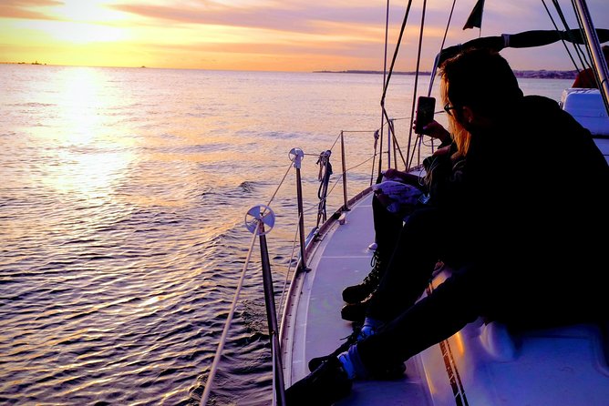 Relaxing Sailboat Cruise along the Tagus - The Experience: What It Feels Like