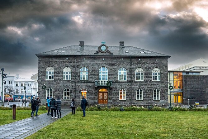 Reykjavik Walking Tour - Walk with a Viking