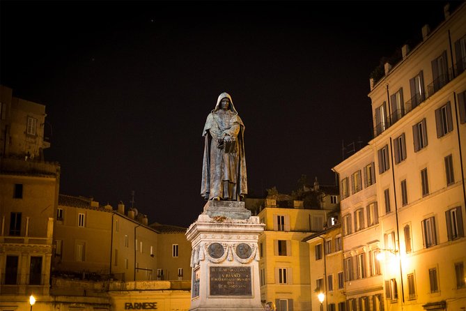 Rome by Night Walking Tour - Legends & Criminal Stories - The Experience in Detail