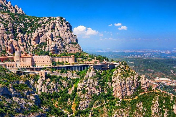 Sagrada Familia & Montserrat Private Tour with Hotel pick-up - Authentic Experiences & Highlights from Past Travelers