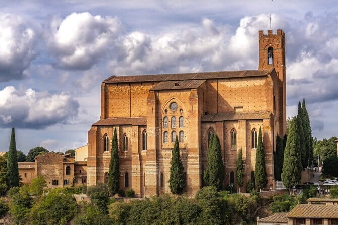 San Gimignano, Siena and Chianti Small Group Wine Tour - The Transportation and Group Size