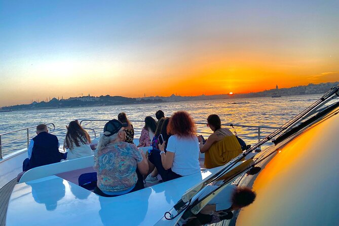 Scenic Bosphorus Sunset Cruise 2.5 Hours of Luxury & Views - Why This Cruise Is Such a Good Deal