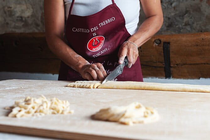 Small Group Pasta Making Class Wine Tasting in a Tuscan Castle