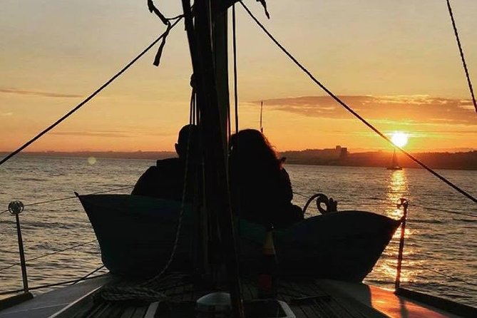 Sunset Sailing Tour On The Tagus River - The Itinerary: What You Can Expect