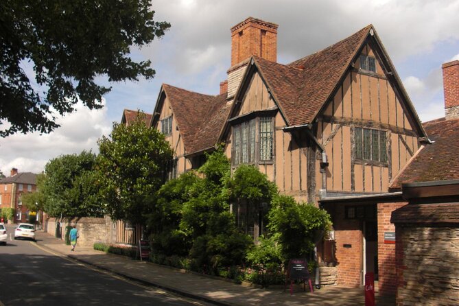 The WalkTalkShow.co.uk - Guided Tour of Stratford upon Avon