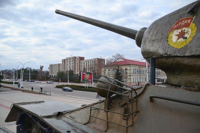 Tiraspol must-see tour with Anton Dendemarchenko - Pridnestrovie