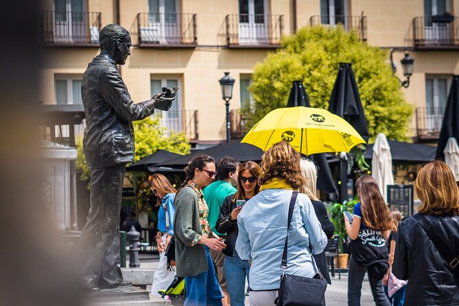 Tour "Barrio de las Letras" Spanish Golden Age - Plaza de Santa Ana: Madrid’s Bohemian Heart