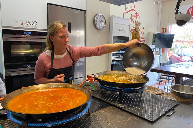 Valencian paella workshop and visit to the Algiros market
