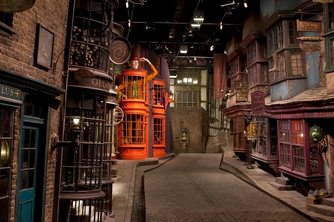 Warner Bros. Studio Tour London The Making of Harry Potter with return transfers - FAQ