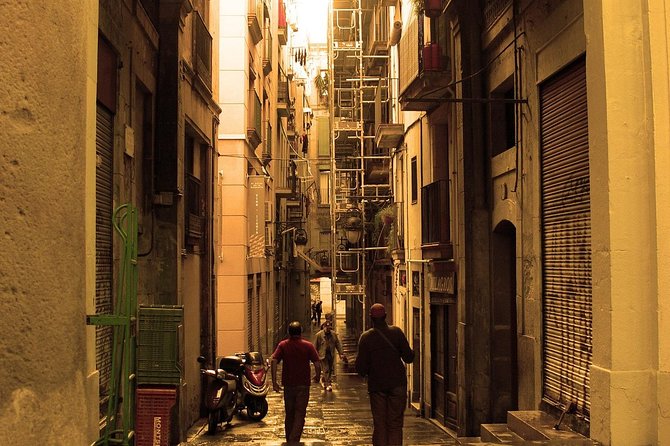 Barcelona Gothic Quarter's Deepest Secrets & Sangria - The Details That Matter