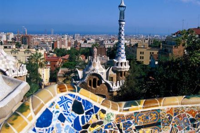 Barcelona Highlights & Sagrada Familia Skip-the-Line Private Tour - Walking Through the Gothic Quarter