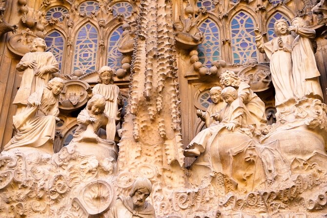 Barcelona: Sagrada Familia Skip-the-Line Guided Tour & Tickets - Practical Tips for Booking and Visiting