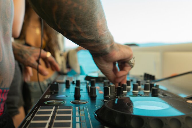 Captains Boat Party SplitBlue Lagoon Swim Stop + Free Shots &DJ - FAQ