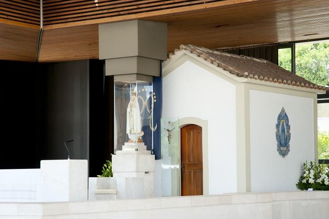Fatima Sanctuary Private Tour from Lisbon - The Value of a Private Guide and Comfortable Transport