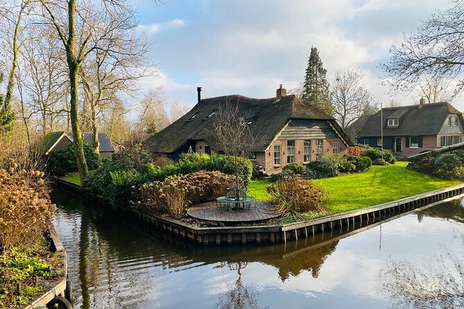 Giethoorn and Zaanse Schans Day Tour Small Group Incl. Boat Ride - Authentic Experiences and Guided Insights
