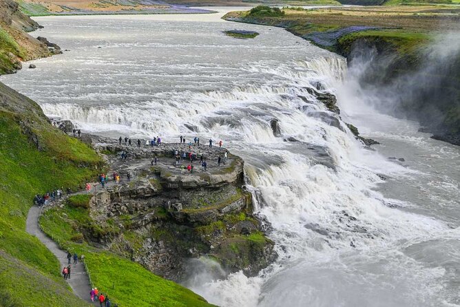 Golden Circle & Northern Lights Tour from Reykjavik - Who Should Book This Tour?