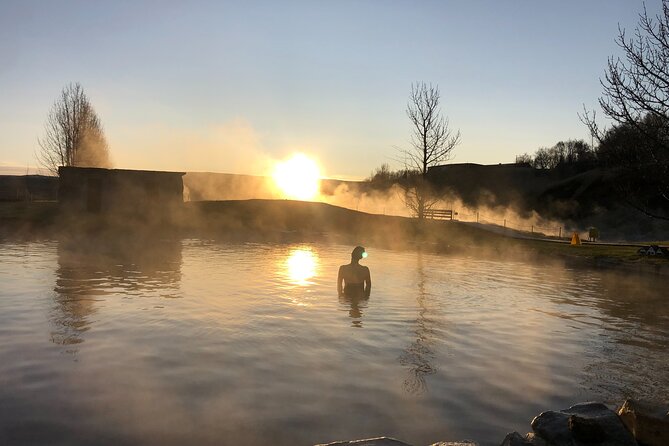 Golden Circle, Secret Lagoon and Northern Lights Tour - Transportation and Group Size