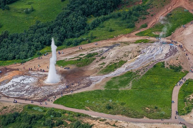 Golden Circle Super Jeep Tour and Snowmobiling from Reykjavik - Who Is This Tour Best For?