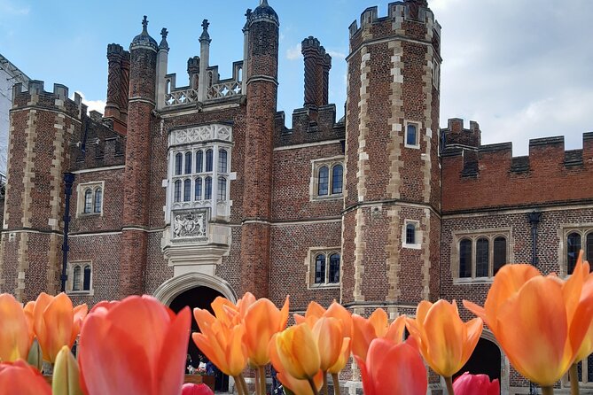 Hampton Court Palace private tour with an accredited expert guide - The Tour Experience: What to Expect