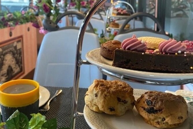 London Afternoon Tea Bus with Panoramic Tour - FAQ