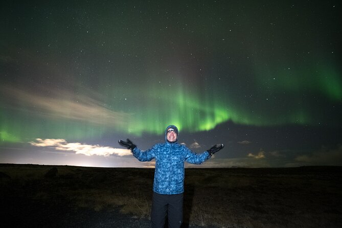 Northern Lights Hunt and Jeep Tour With A Photographer - Guides and Personal Touches