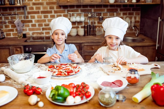 Rome For Kids: Small Group Pizza Making Class - The Experience for Families