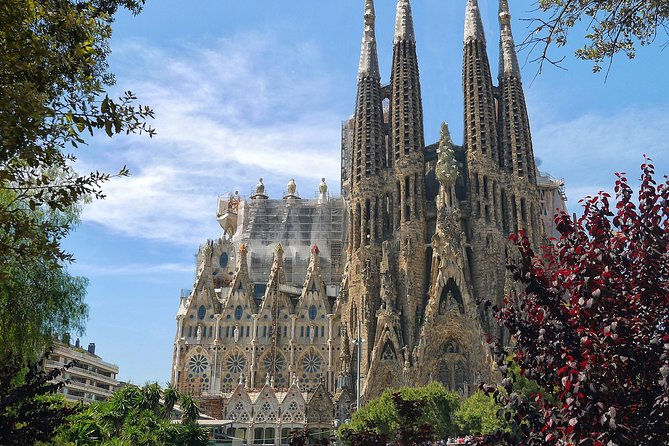 Sagrada Familia Small Group Tour with Skip the Line Ticket - The Sum Up: Who Will Love This Tour?