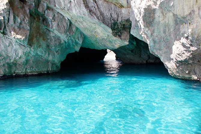 Small Group Capri Island Boat Ride with Swimming and Limoncello - What Sets This Tour Apart