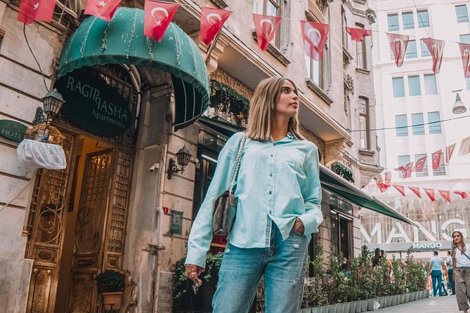 Unforgettable Moments in Istanbul: Photo Shoot for Couples - The Sum Up