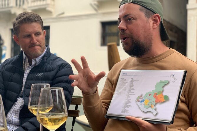 A Venetian Evening - Wine Tasting & Cicchetti with a Local guide - The Experience’s Pacing and Practicalities