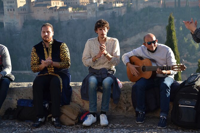 Alhambra Private Tour & Nazaries Palaces from Seville with Pickup - The Value of a Guided Private Tour