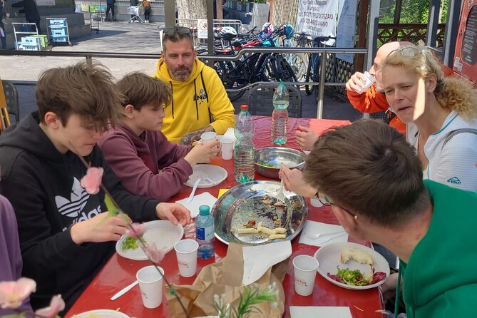 Appian Way E-bike Tour with Gourmet Picnic and Catacombs - The Group Size and Experience