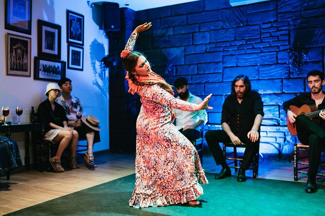 Baraka Triana. Flamenco show with drink - Who Will Love This Experience?