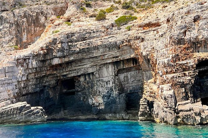 Blue Cave & Blue Lagoon, Vis and Hvar Islands Group Tour from Split & Trogir - FAQ
