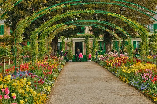 Giverny Monet's House & Versailles Palace Private Day Trip from Paris - Why This Tour Offers Great Value