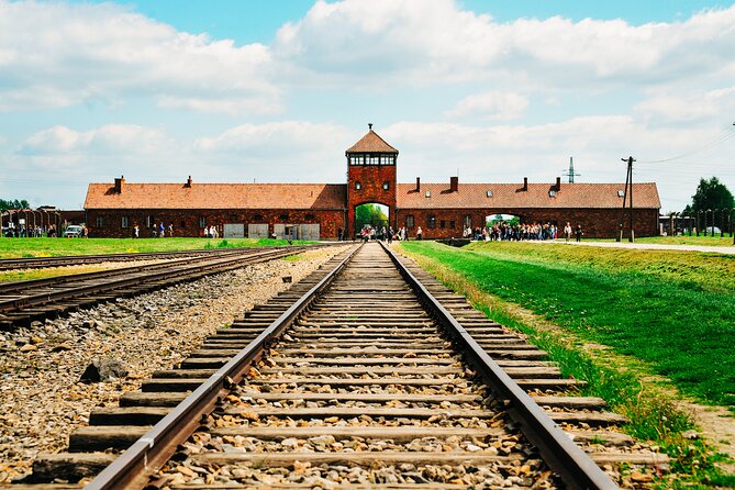 Krakow to Auschwitz-Birkenau Live Guided Tour with Transportation - Who This Tour Is Perfect For