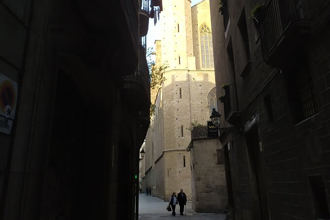 Lucas Hidden Old Barcelona: the Gothic and El Born Tour - The Sum Up
