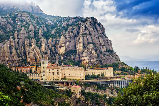 Montserrat Tour, Rack Railway, Basilica, Moreneta & Licor Tasting - Who Will Love This Tour?