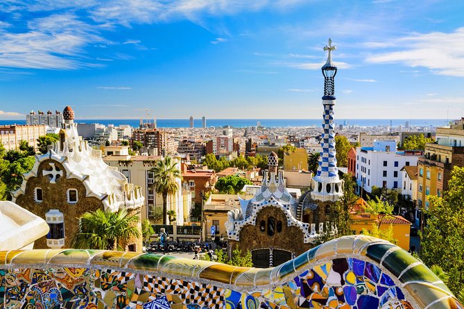 Park Güell: Guided Tour with Optional Gaudí Experience Entry - What’s Included and What’s Not