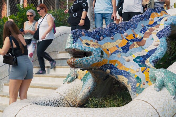 Park Guell Guided Tour with Skip the Line Ticket - The Experience for Different Types of Travelers