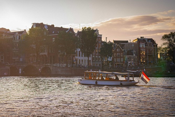 Private Boat Tours Amsterdam & welcome drink Amsterdam canals - Who Will Love This Tour?