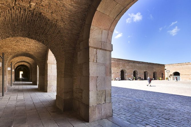 Barcelona Best Views: Old Town, Cable Car and Montjuic Castle - Summary of the Experience